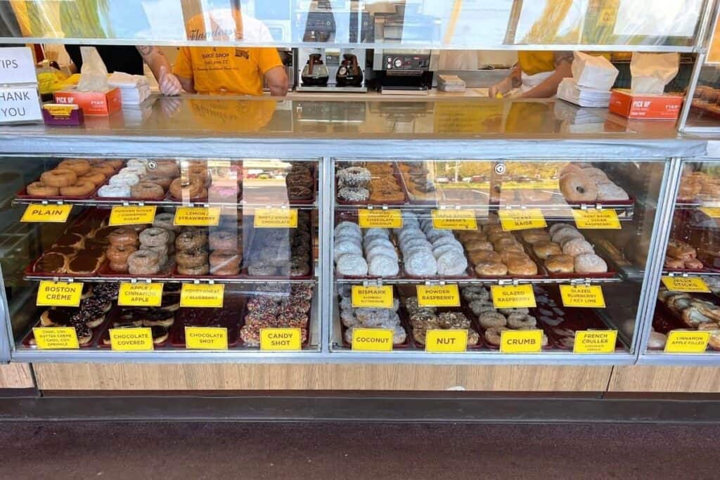 Best Donuts in Connecticut - Daily Life Travels