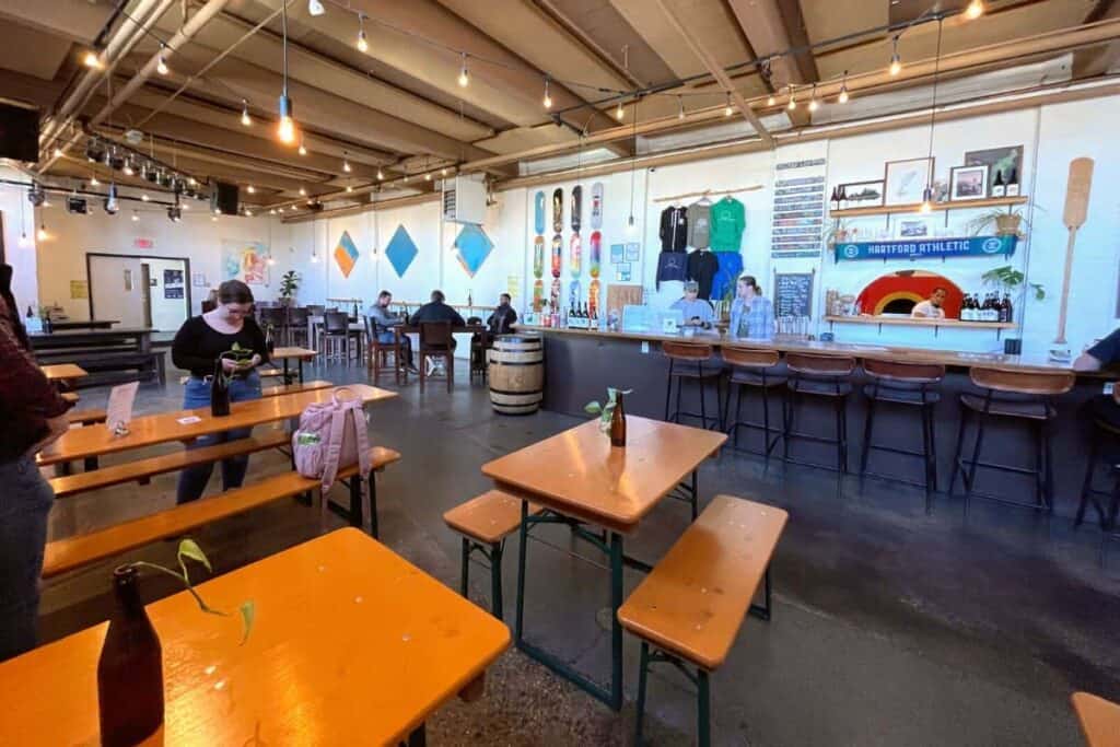 12+ Best Breweries in Connecticut - Daily Life Travels