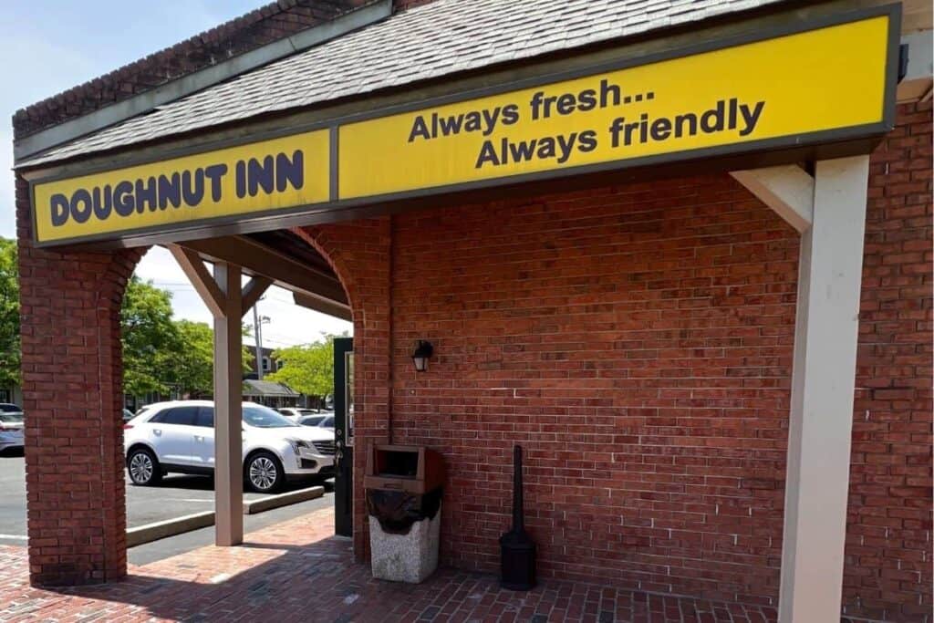 Best Donuts in Connecticut - Daily Life Travels