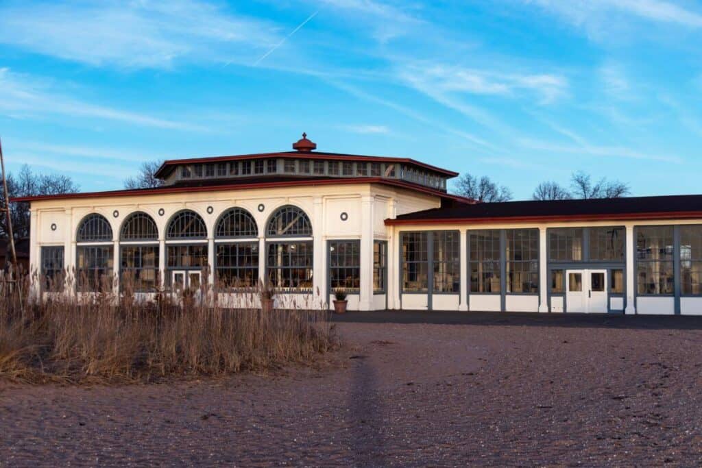 Lighthouse Point Park New Haven - Daily Life Travels
