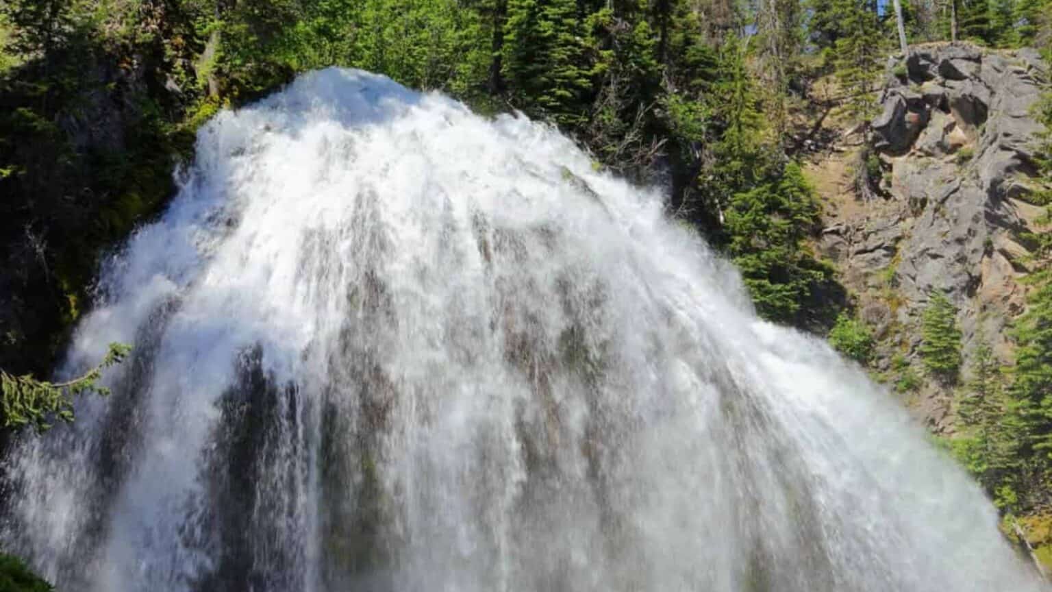 10 Must-See Waterfalls Near Bend Oregon - Daily Life Travels