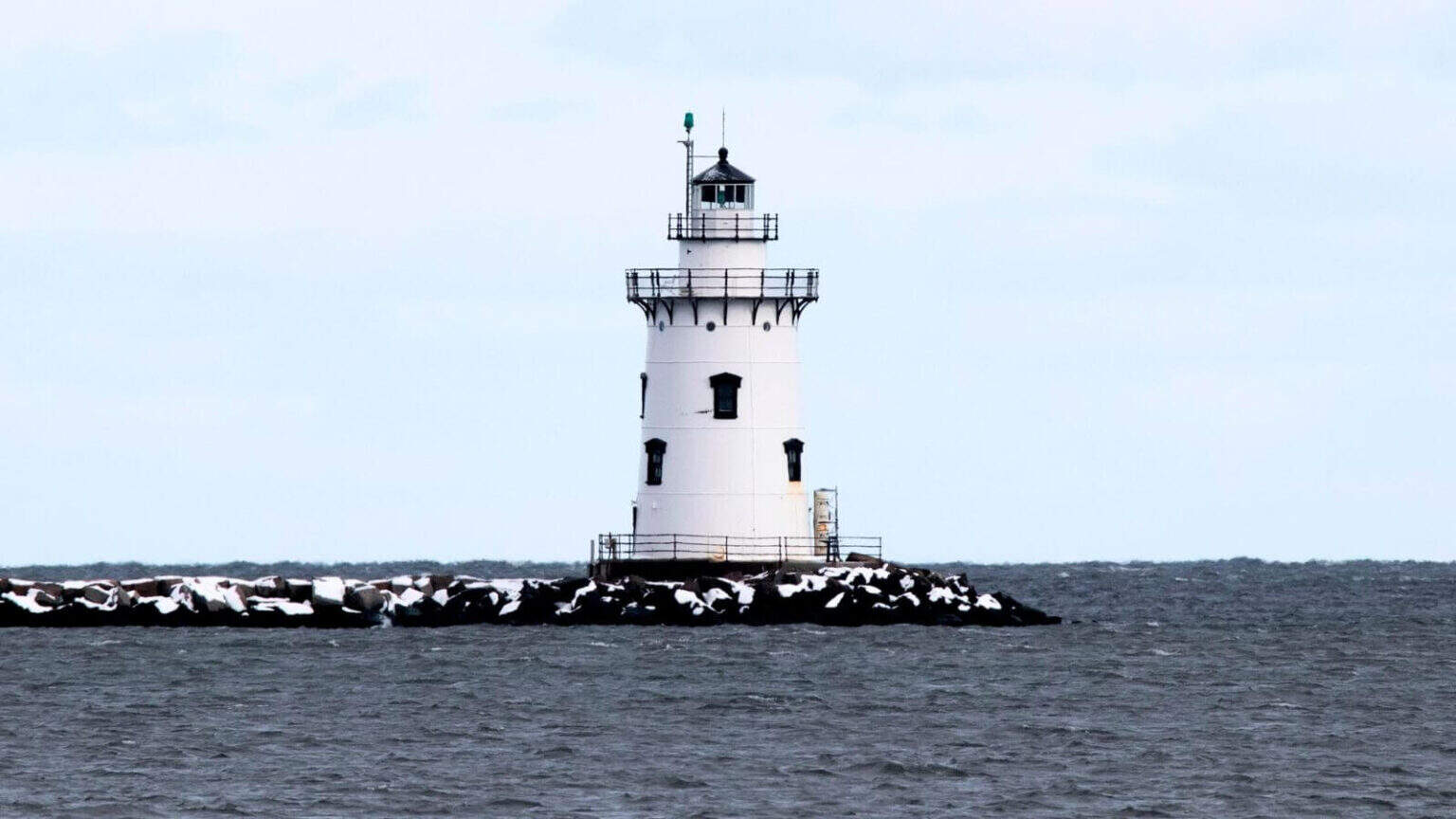 10 Connecticut Lighthouses You Don't Want To Miss - Daily Life Travels