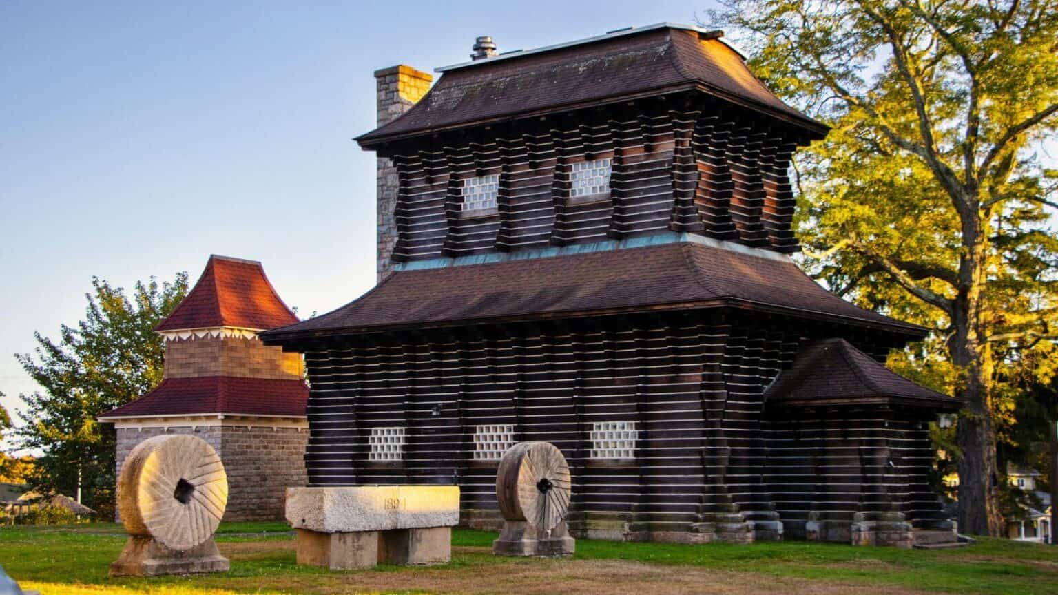 Haunted Spots You Can Visit Around Connecticut - Daily Life Travels
