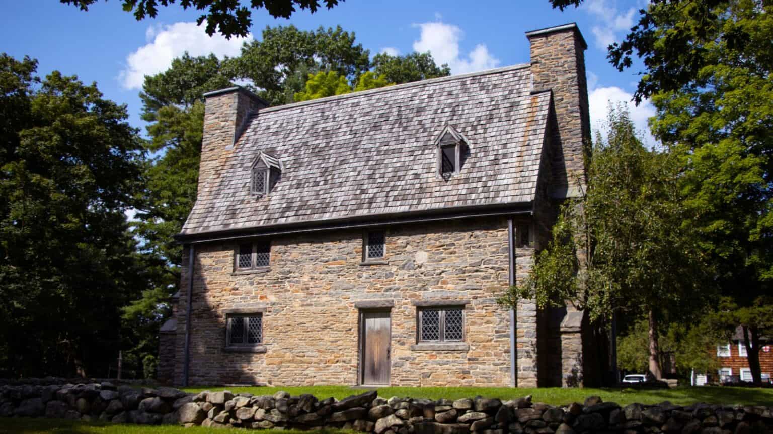 13 Historic Houses You Can Tour in Connecticut - Daily Life Travels
