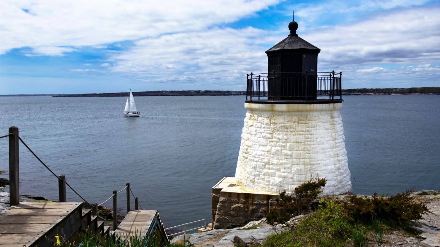 14 Lighthouses To Check Out In Rhode Island - Daily Life Travels