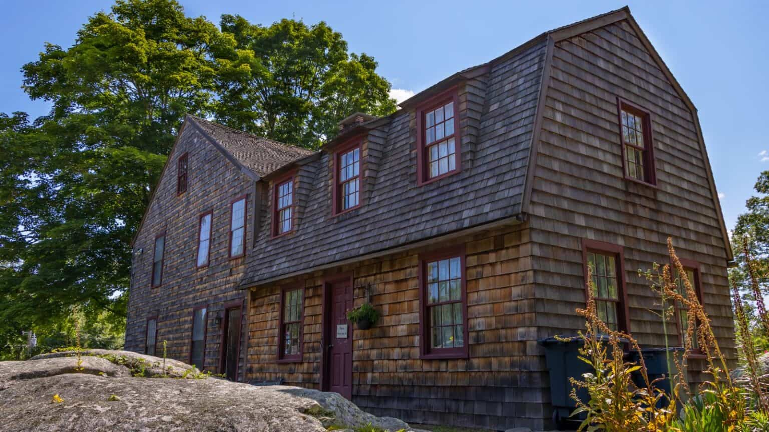 13 Historic Houses You Can Tour in Connecticut - Daily Life Travels