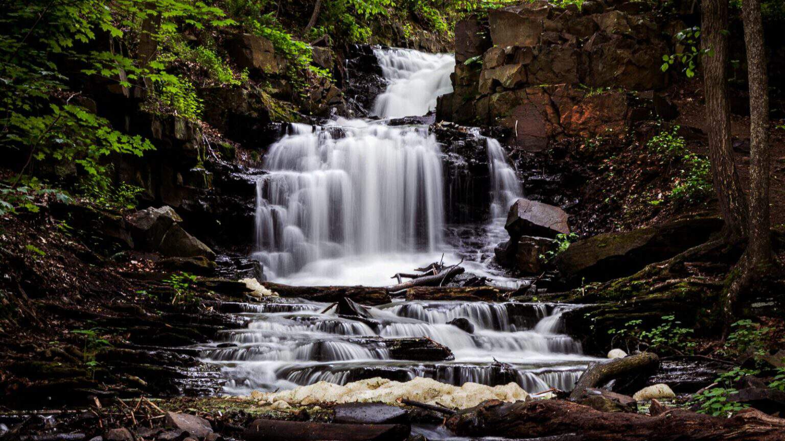 Don’t Miss These Stunning Waterfalls in Connecticut - Daily Life Travels