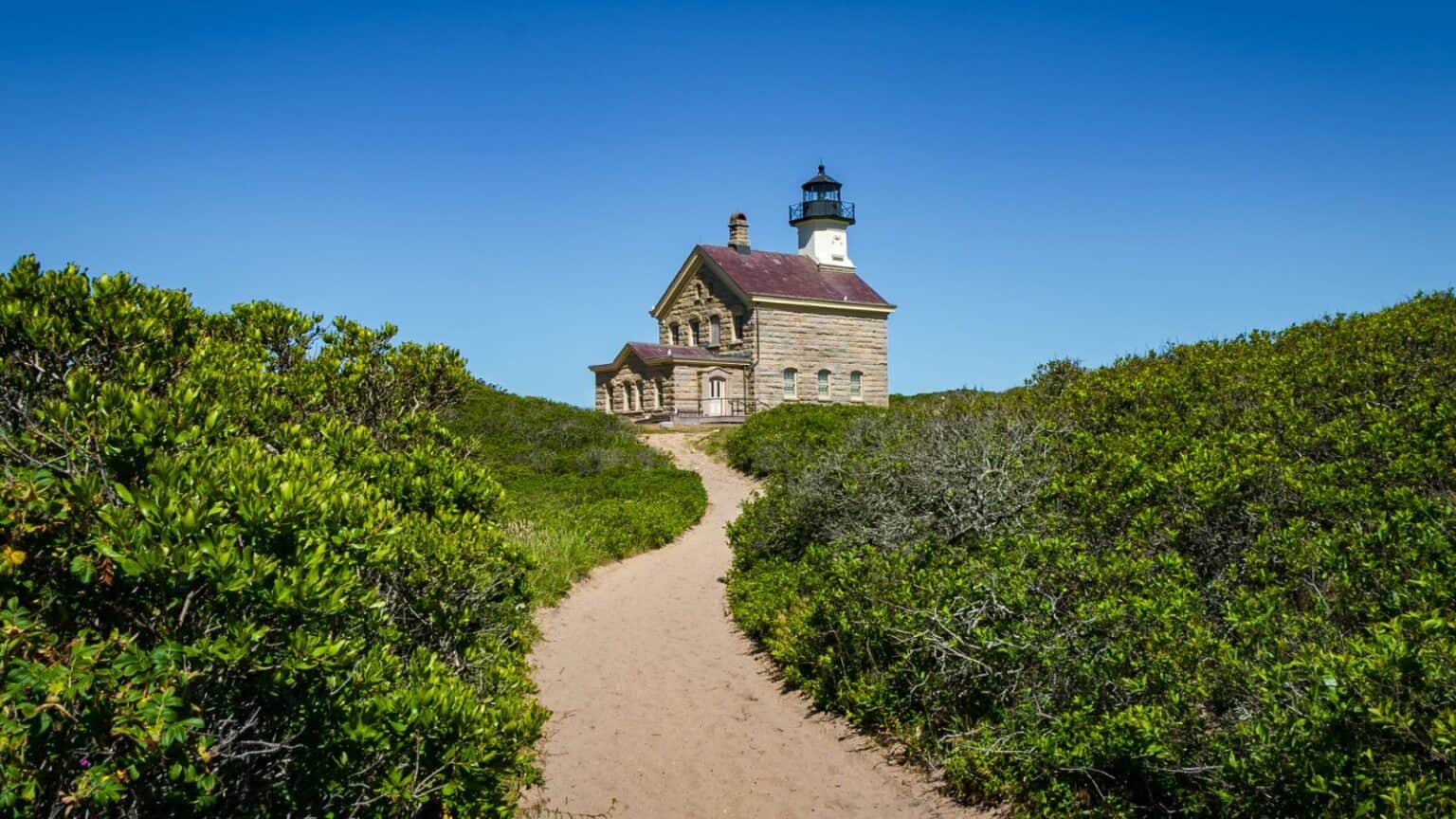 Rhode Island Coastal Towns To Visit - Daily Life Travels