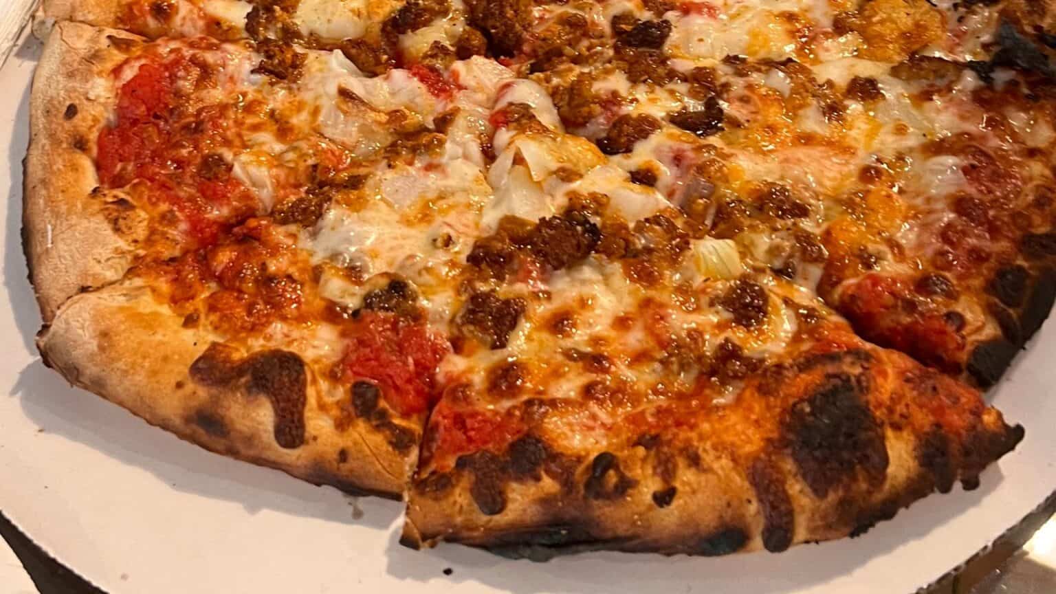 Can’t-Miss Pizza Places in Southeastern Connecticut - Daily Life Travels