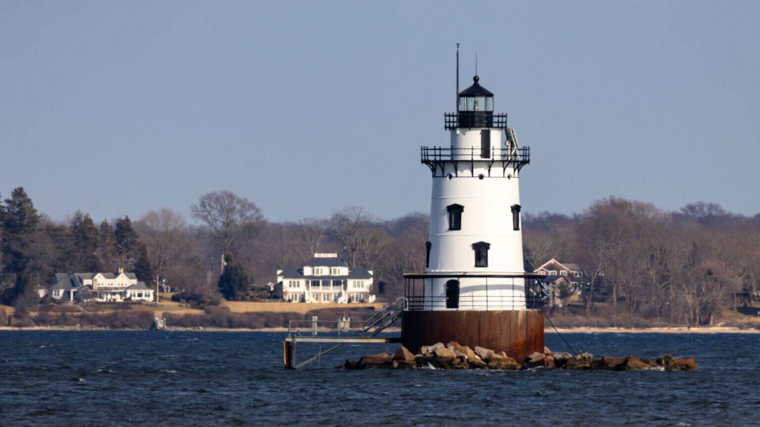 14 Lighthouses To Check Out In Rhode Island - Daily Life Travels