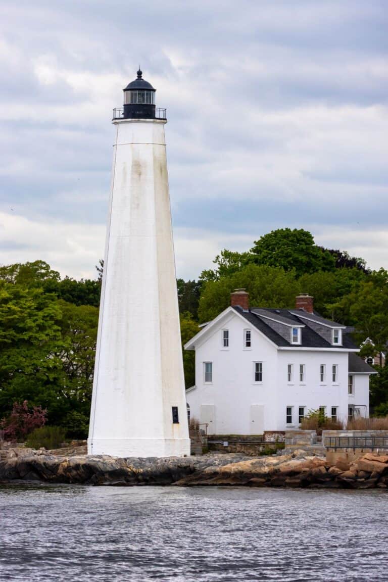 Climbing New London Harbor Lighthouse - Daily Life Travels