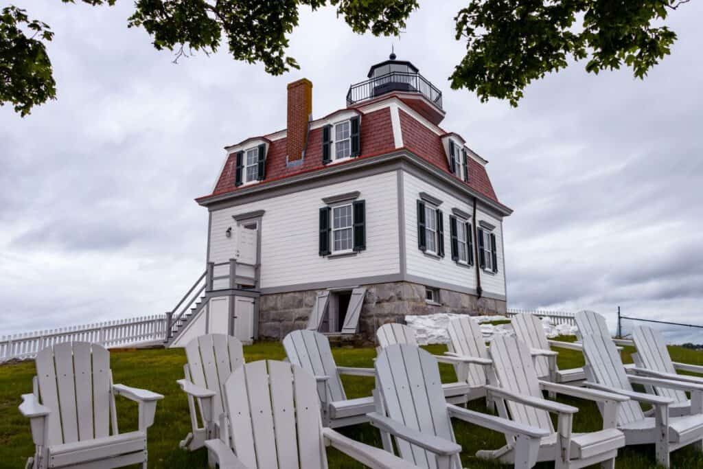 Visiting Pomham Rocks Lighthouse in Rhode Island - Daily Life Travels