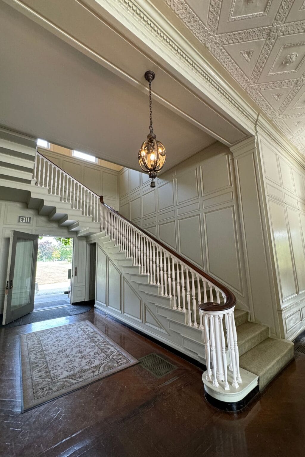 Harkness Memorial State Park in Connecticut - Daily Life Travels