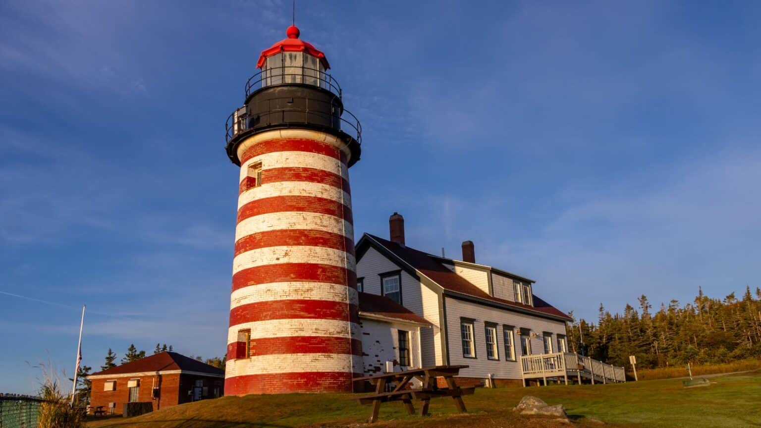 16 Lighthouses To Check Out In Maine - Daily Life Travels